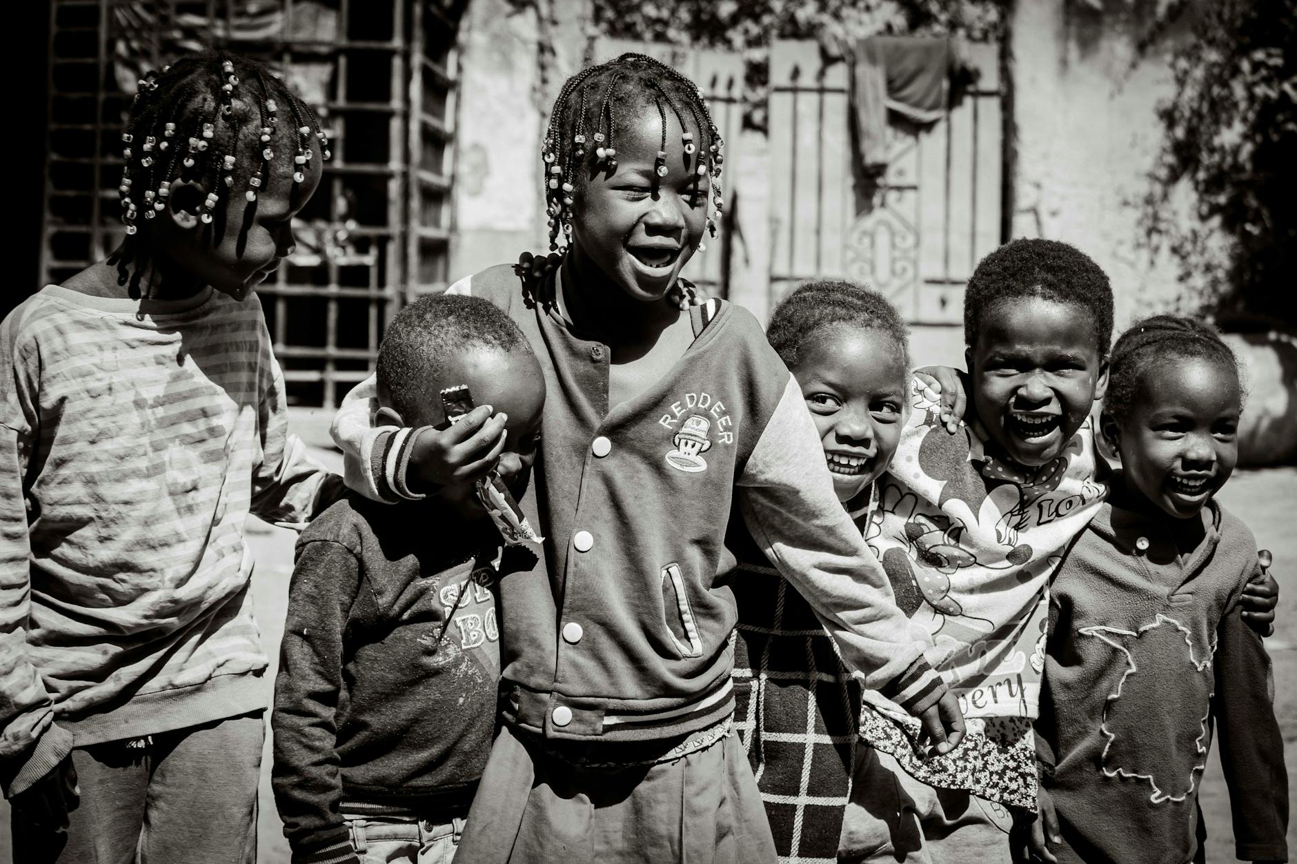 Helping Children See the Beauty Within – Smile and Let Smile
