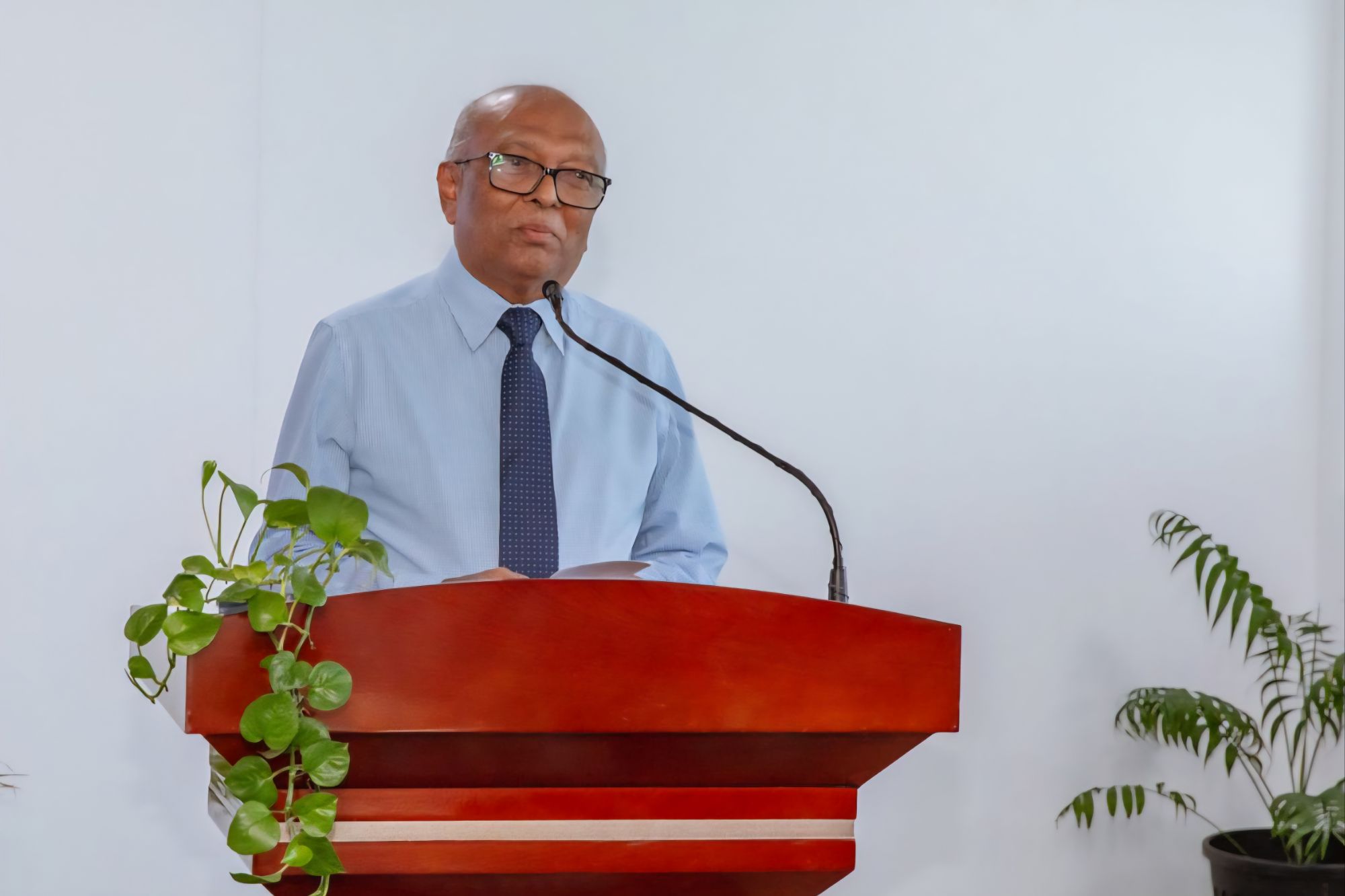 The Leadership Legacy of Dr. Ahmed Anwar: Empowering Progress, Not Finding Fault – Smile and Let ...